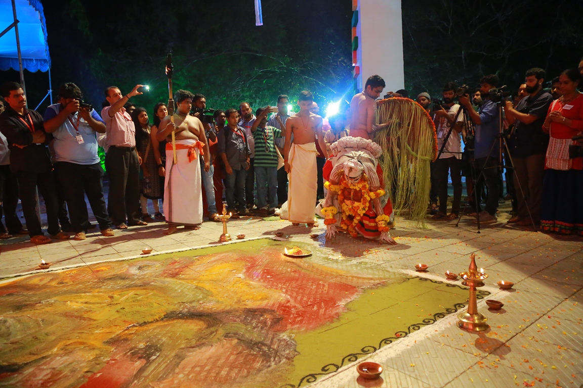 The dance drama performance ritual tradition of Kerala | Mudiyettu